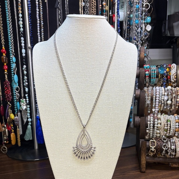 Jessica Simpson | Jewelry | Jessica Simpson Silver Teardrop Necklace ...